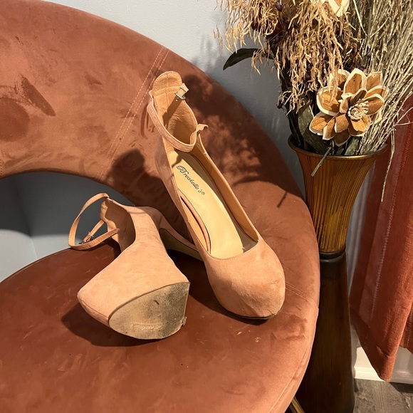 Breckelles | Shoes | Rose Pink Heels Size 1 | Poshmark